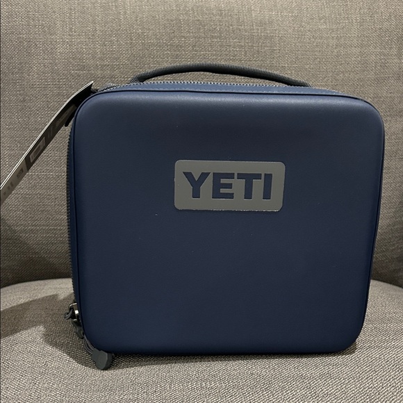 Yeti | Kitchen | Yeti Daytrip Insulated Lunch Box | Poshmark